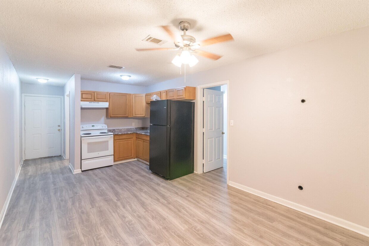 3295-7Mission Road Unit 3295-7, Tallahassee, FL 32303 - Room for Rent ...