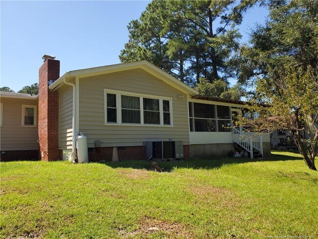 126 Center Dr, Raeford, NC 28376 - House Rental in Raeford, NC ...