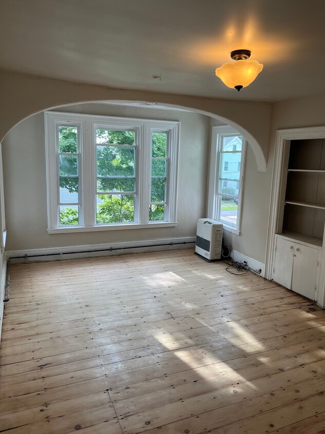 94 Woodford St Unit 2nd Floor, Portland, ME 04103 - Apartments in ...