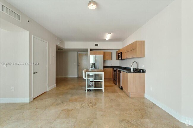 Downtown Miami Historic District Apartments for Rent with a Living Room - Miami, FL - 5 Rentals ...