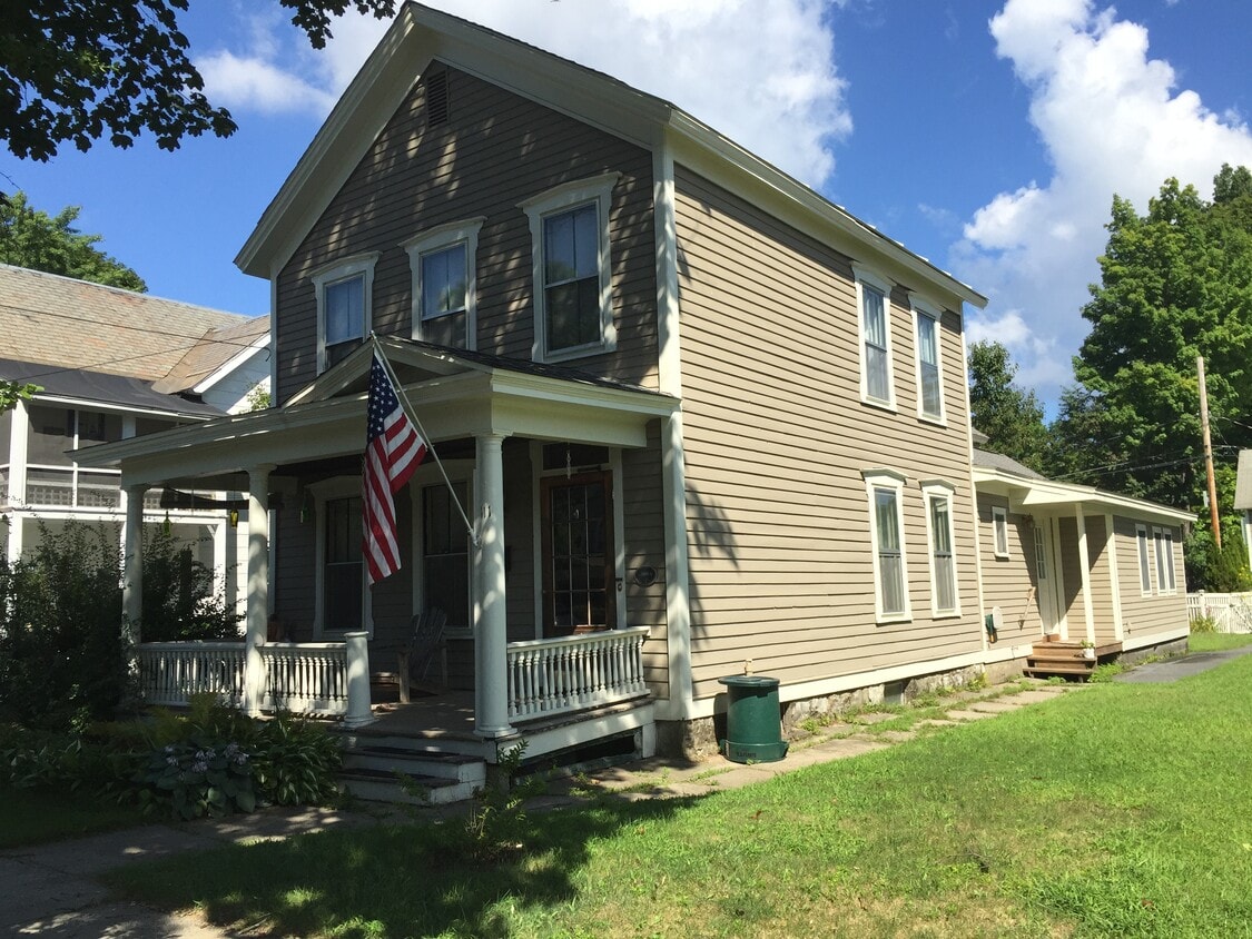 111 George St, Saratoga Springs, NY 12866 - House Rental in Saratoga ...