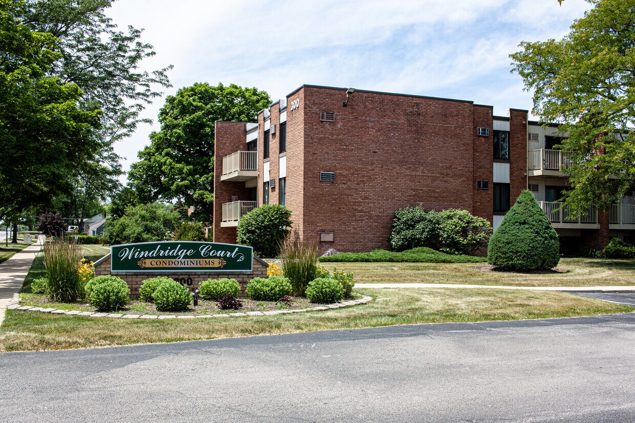 300 W Fullerton Ave Unit 303, Addison, IL 60101 - Condo for Rent in ...