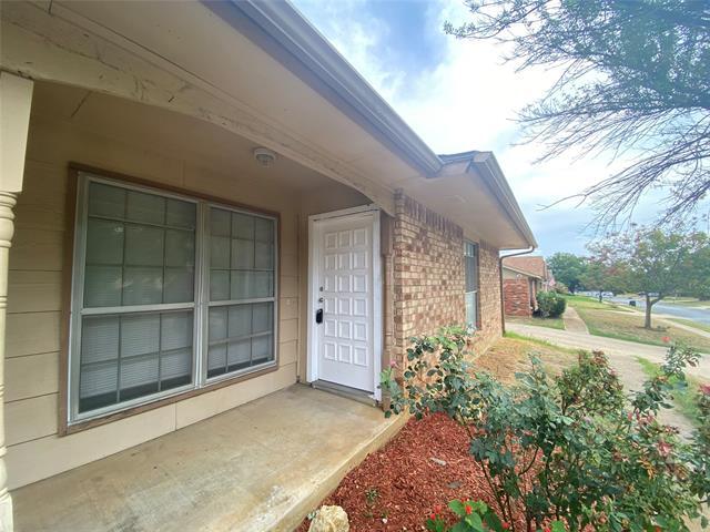 3010 Penny Ln, Euless, TX 76039 - Townhome Rentals in Euless TX ...