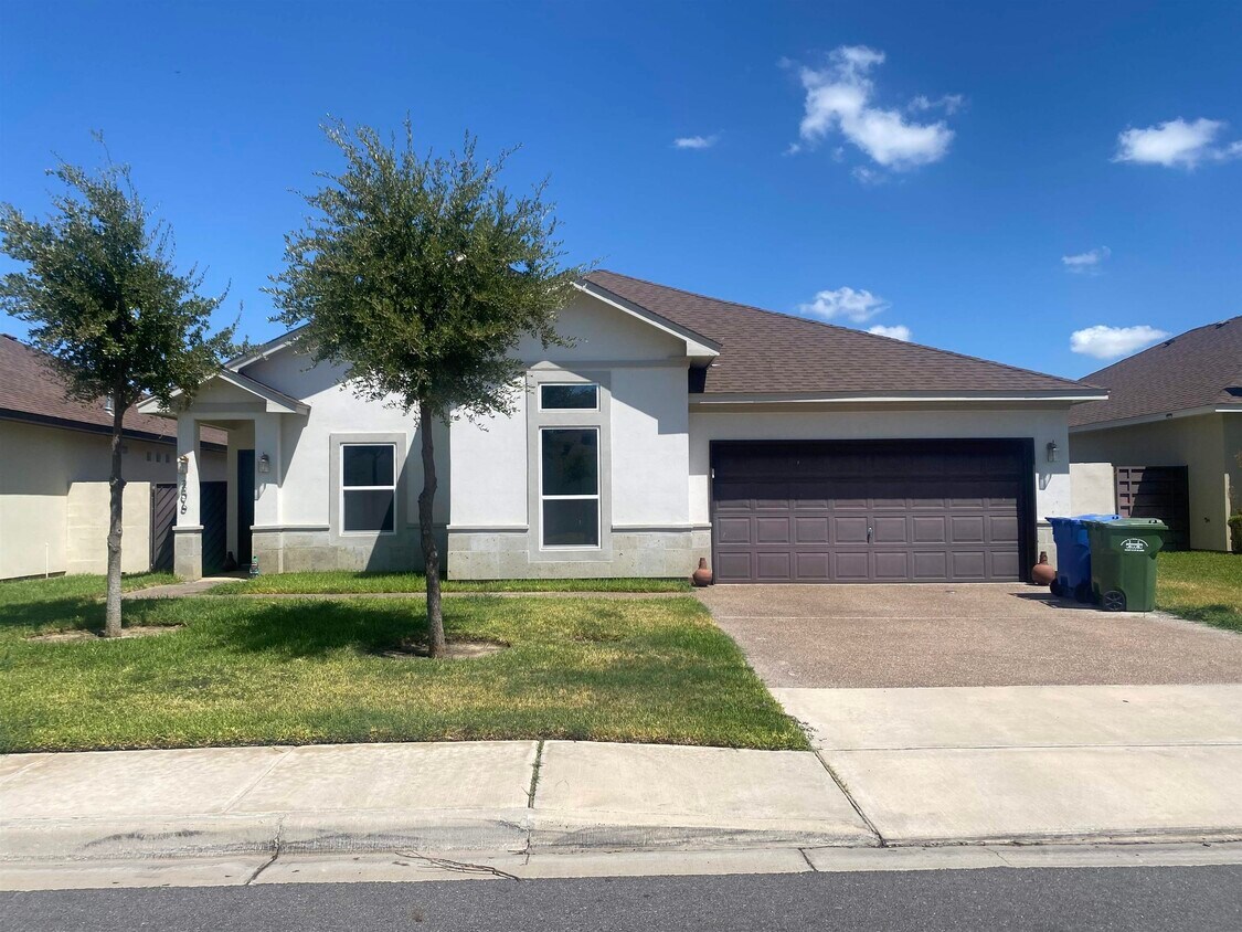 206 John Irving Dr, Laredo, TX 78041 - House Rental in Laredo, TX ...