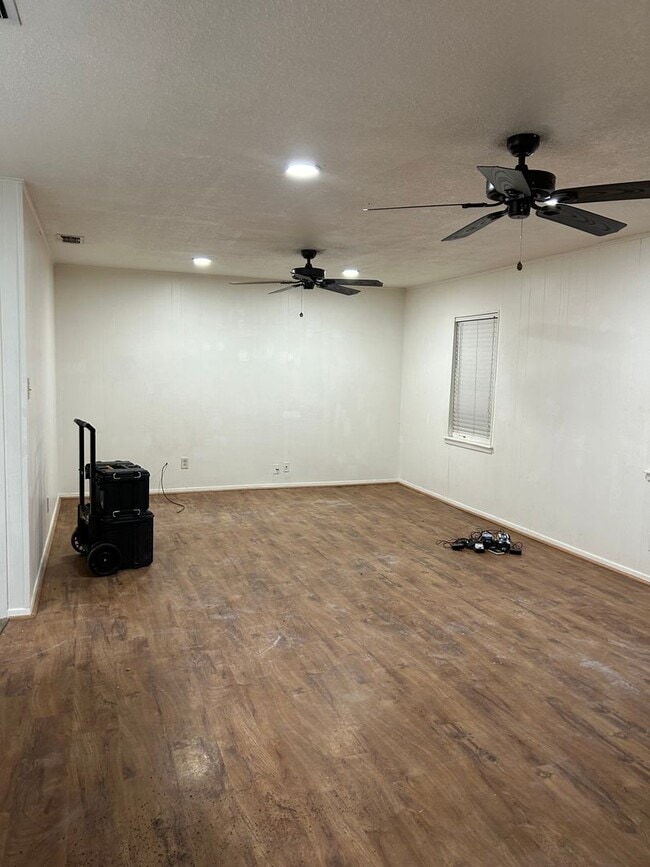 1025 W Terry St, Slaton, TX 79364 - House Rental in Slaton, TX ...