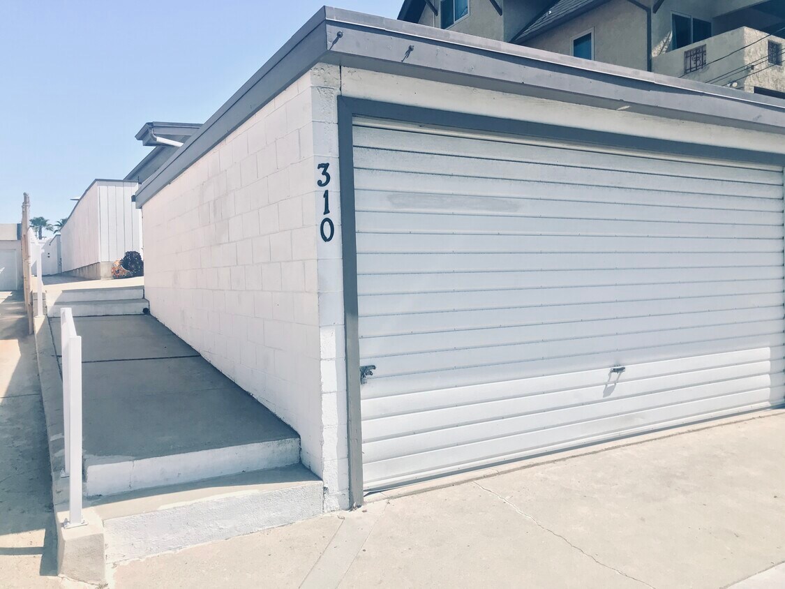 116 Apartments for Rent in 90277, CA | Westside Rentals