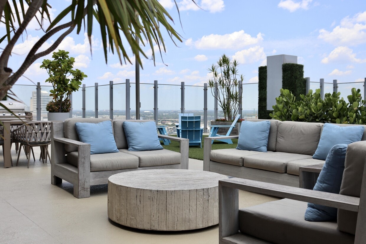 SkyHouse Channelside - 112 N 12th St Tampa, FL 33602 | Apartments.com