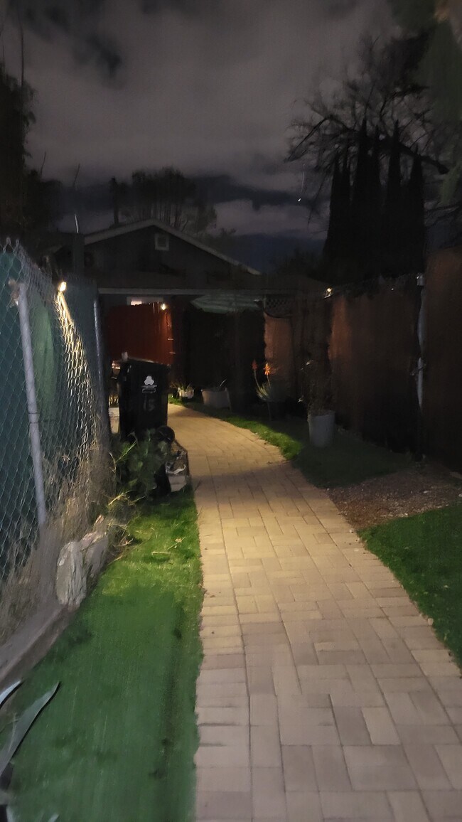 7415 Beckford Ave, Reseda, CA 91335 - House Rental in Reseda, CA ...