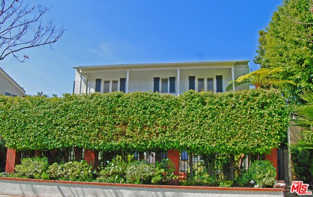 147 S Camden Dr Unit A, Beverly Hills, CA 90212 - Room for Rent in ...