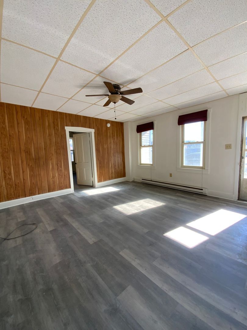 37 Railroad Ave Unit 37 RAILROAD AVE. #1, Manheim, PA 17545 - Room for ...