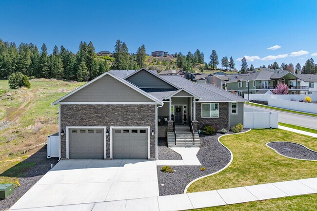 Apartments for Rent with High Ceilings in Timberlane, Spokane Valley ...