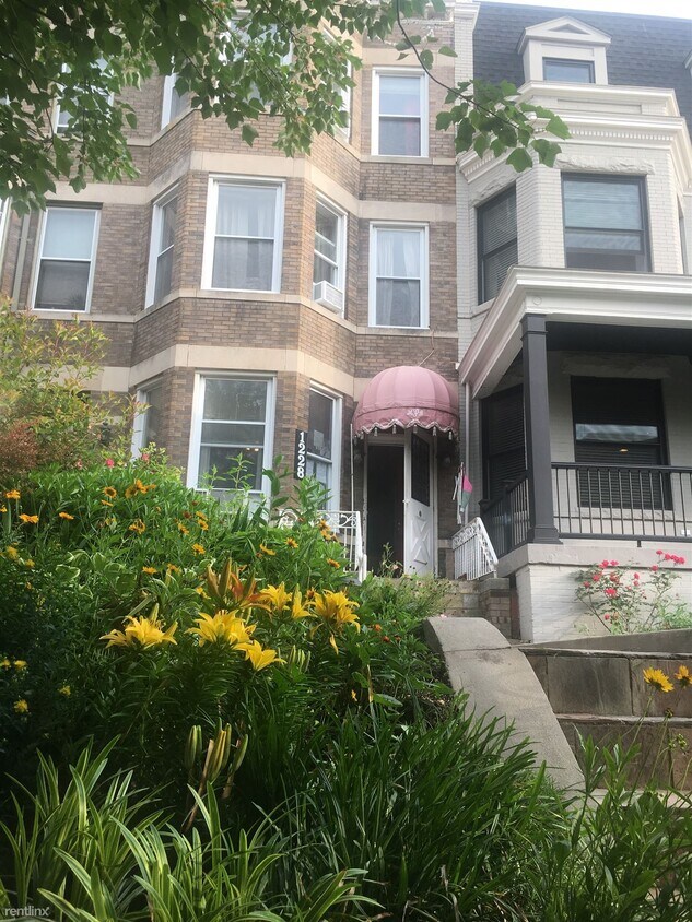 1228 Fairmont St NW, Washington, DC 20009 - Townhome Rentals in ...