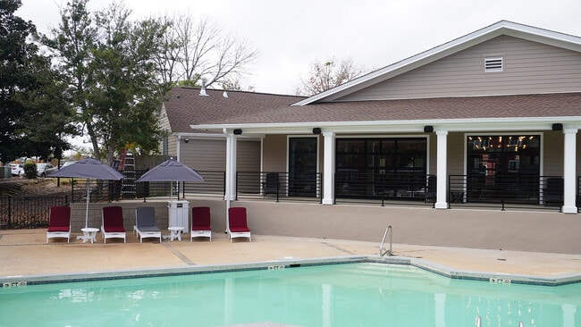 The Quarters Starkville - 450 Campus Trail Starkville, MS 39759 ...