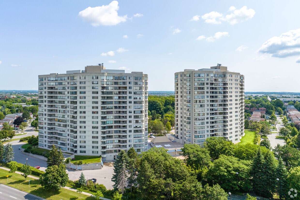 Optima On The Park Apartments - 150-160 Alton Towers Cir Toronto, ON ...