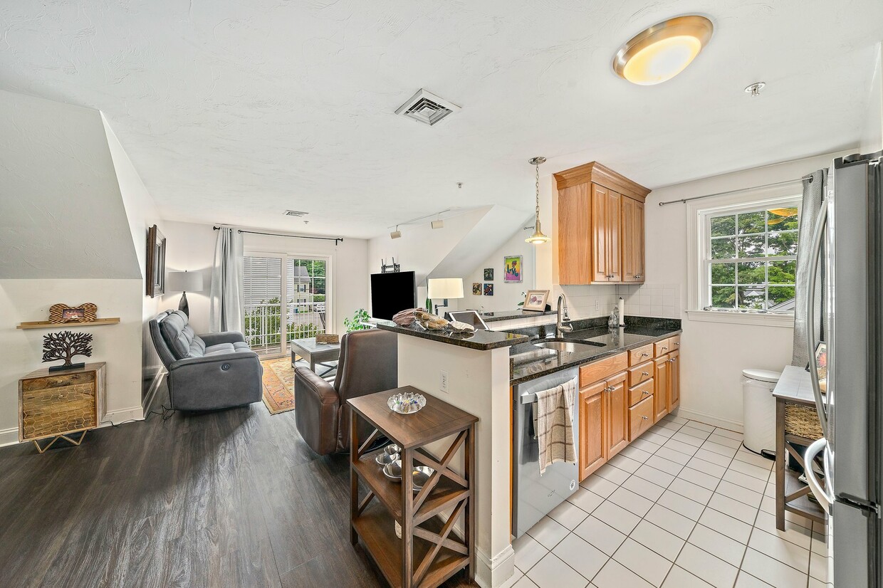 24 Wall St Unit E, Canton, MA 02021 - Condo for Rent in Canton, MA ...