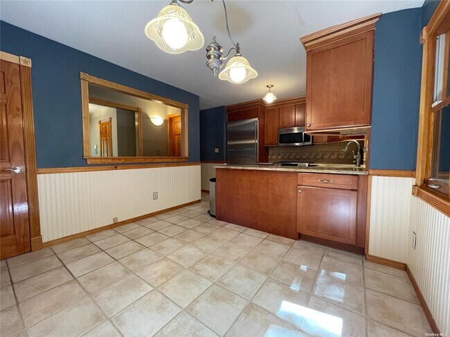 221 Old Post Rd Unit 221, Port Jefferson, NY 11777 - 221 Old Post Rd ...