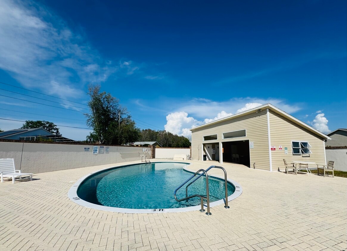 The Villas at Hunters Ridge 55+ - 5223 Hunters Ridge Dr New Port Richey ...