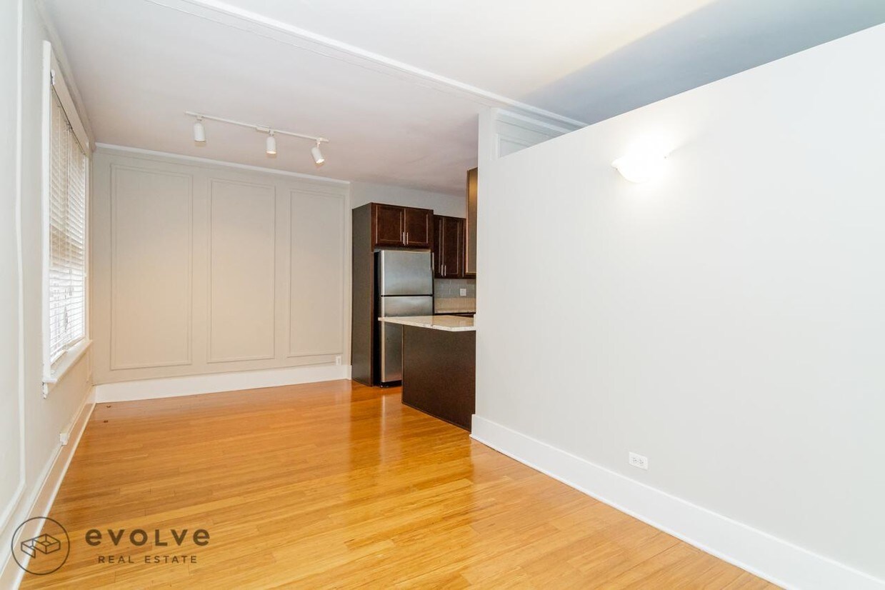 429 W Surf St, Chicago, IL 60657 - 429 W Surf St Chicago, IL 60657 ...