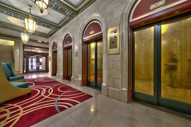 First National Apartments Rentals in Richmond at 823 E Main St Richmond ...