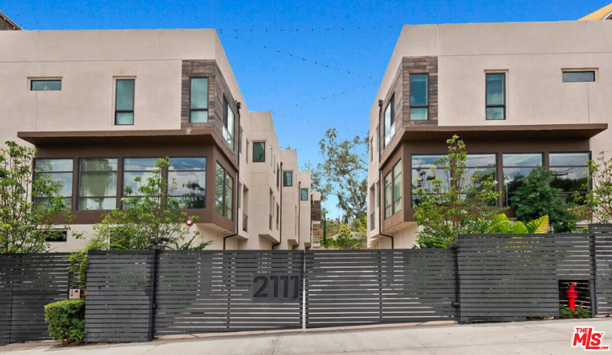 2111 Cahuenga Blvd Unit 12, Los Angeles, CA 90068 - Room for Rent in ...