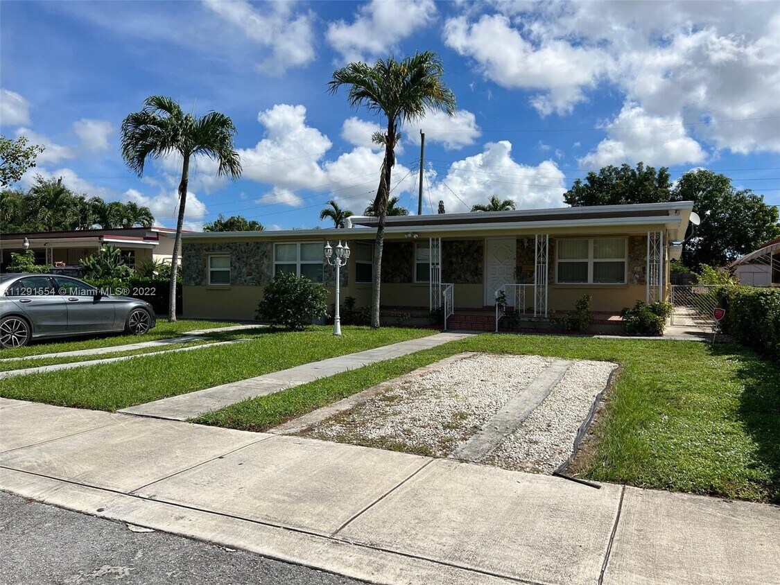 201 SW 54th Ave, Coral Gables, FL 33134 - House Rental in Coral Gables ...