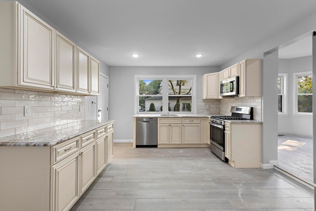 606-606 Belgrove Dr Unit 1, Kearny, NJ 07032 - Room for Rent in Kearny ...