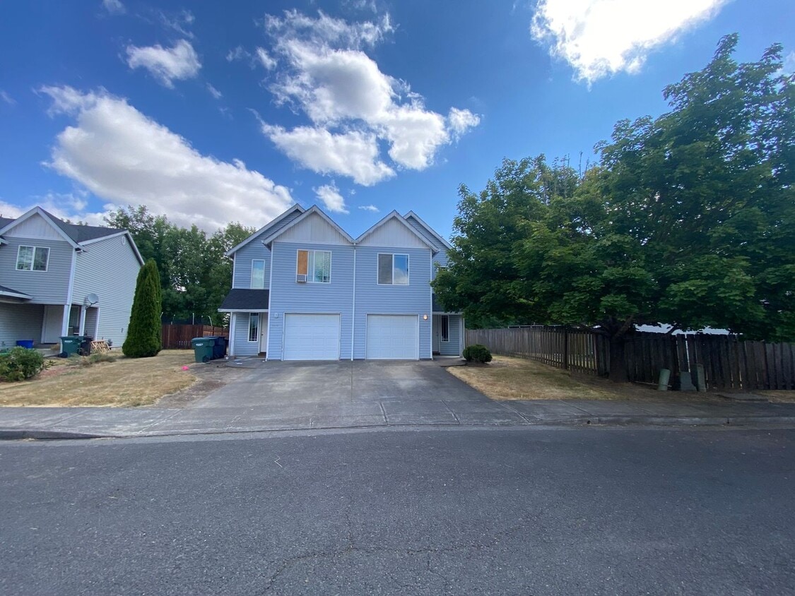 1408-1410 Falcon Loop Unit 1408, Independence, OR 97351 - Room for Rent ...