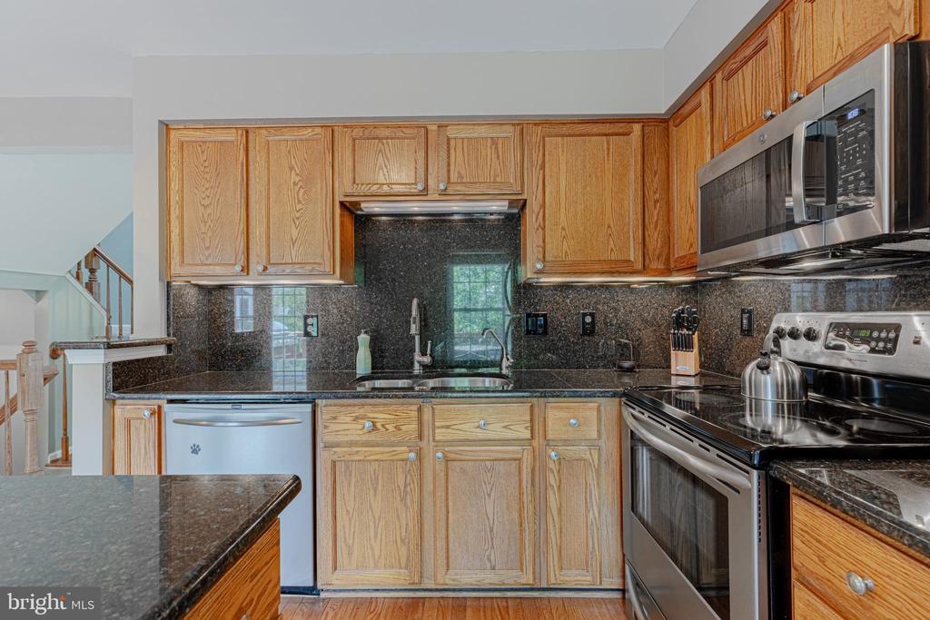 7474 Gadsby Square, Alexandria, VA 22315 - Townhome Rentals in ...