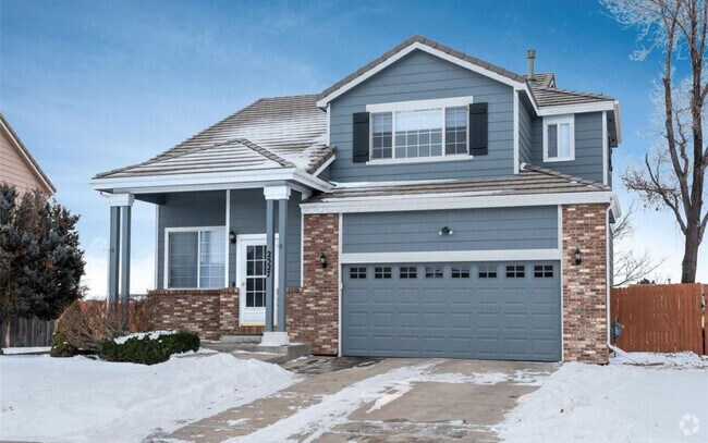 Sterling Hills Apartments for Rent with Extra Storage - Aurora, CO ...