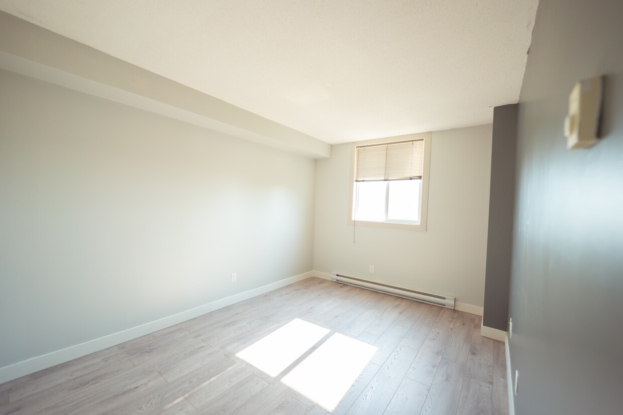 Highland Tower Apartments - 274 Princeton Dr Thompson, MB | Apartments.com