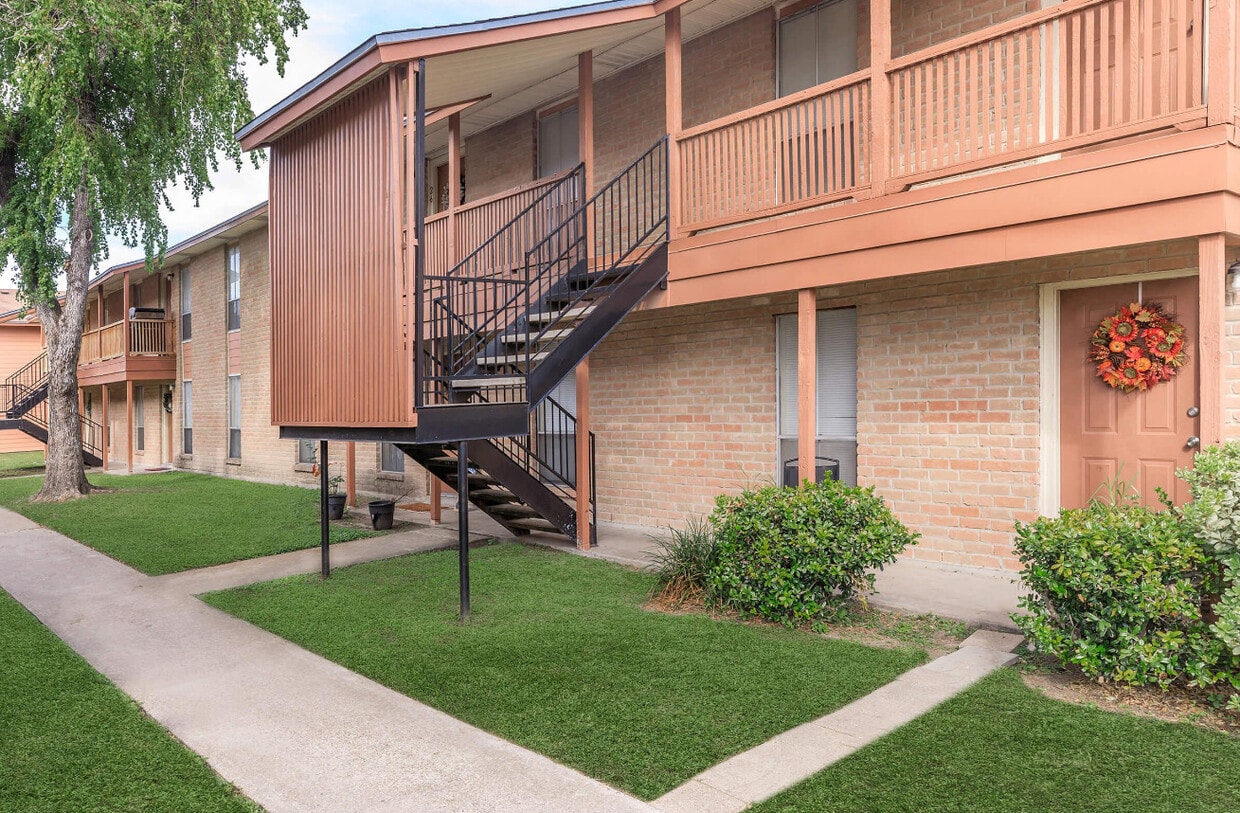 Sunset Village Apartments - 901 Sunset Dr Alice, TX 78332 | Apartments.com