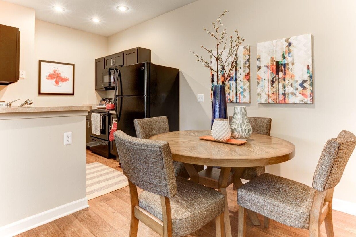 The Bradford at Easton Apartment Homes - 4150 Silver Springs Ln ...
