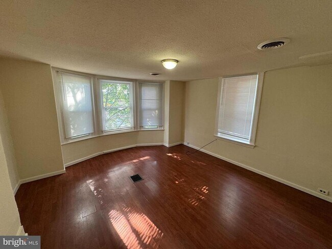 4615 N Broad St Unit 2, Philadelphia, PA 19140 - Room for Rent in ...