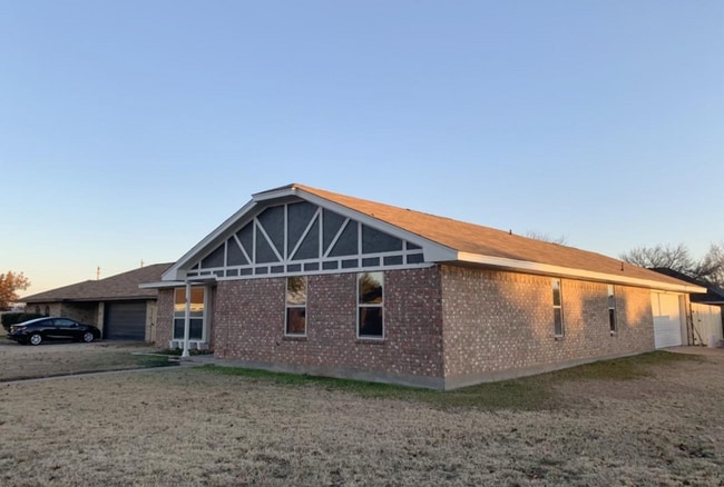 6 Shady Brook Ct, Wichita Falls, TX 76310 - House Rental in Wichita ...