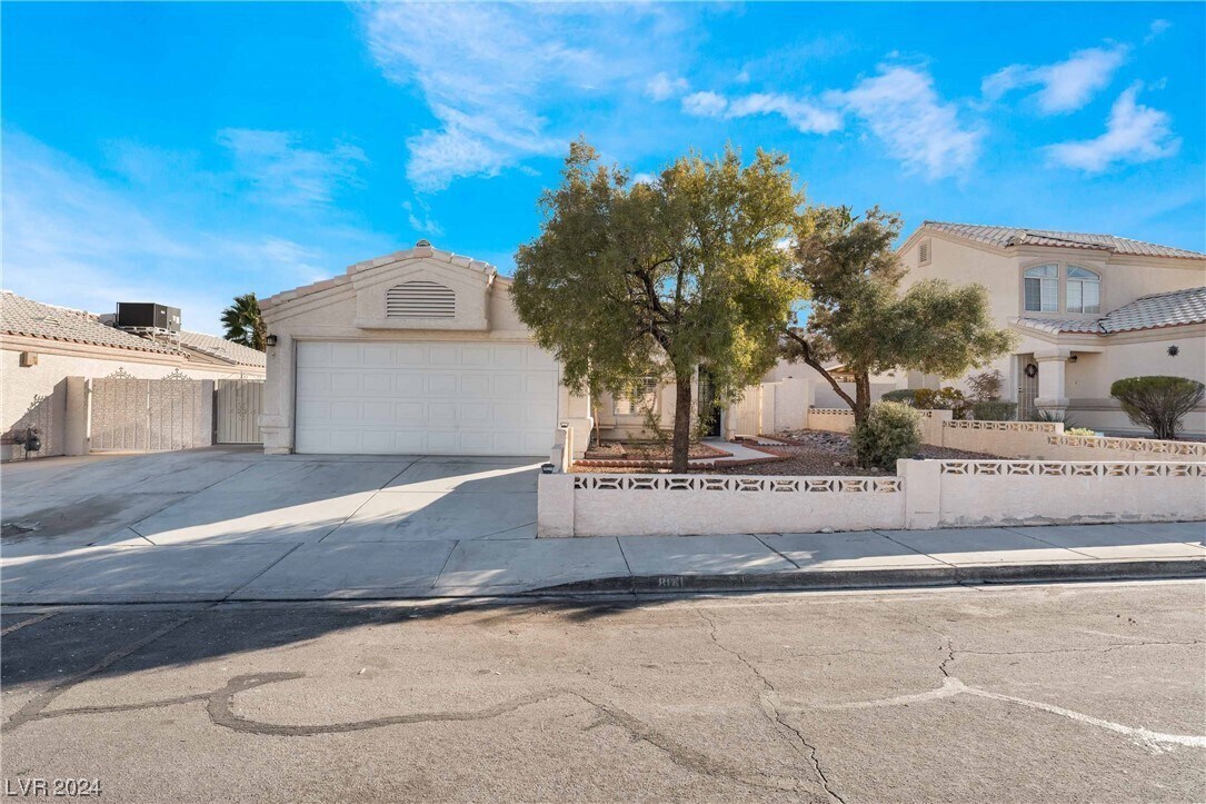 8141 Cimarron Ridge Dr, Las Vegas, NV 89128 - House Rental in Las Vegas ...