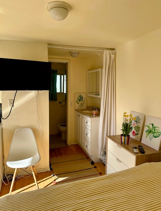 2355 Lucerne Ave Unit Guest house, Los Angeles, CA 90016 - 2355 Lucerne ...