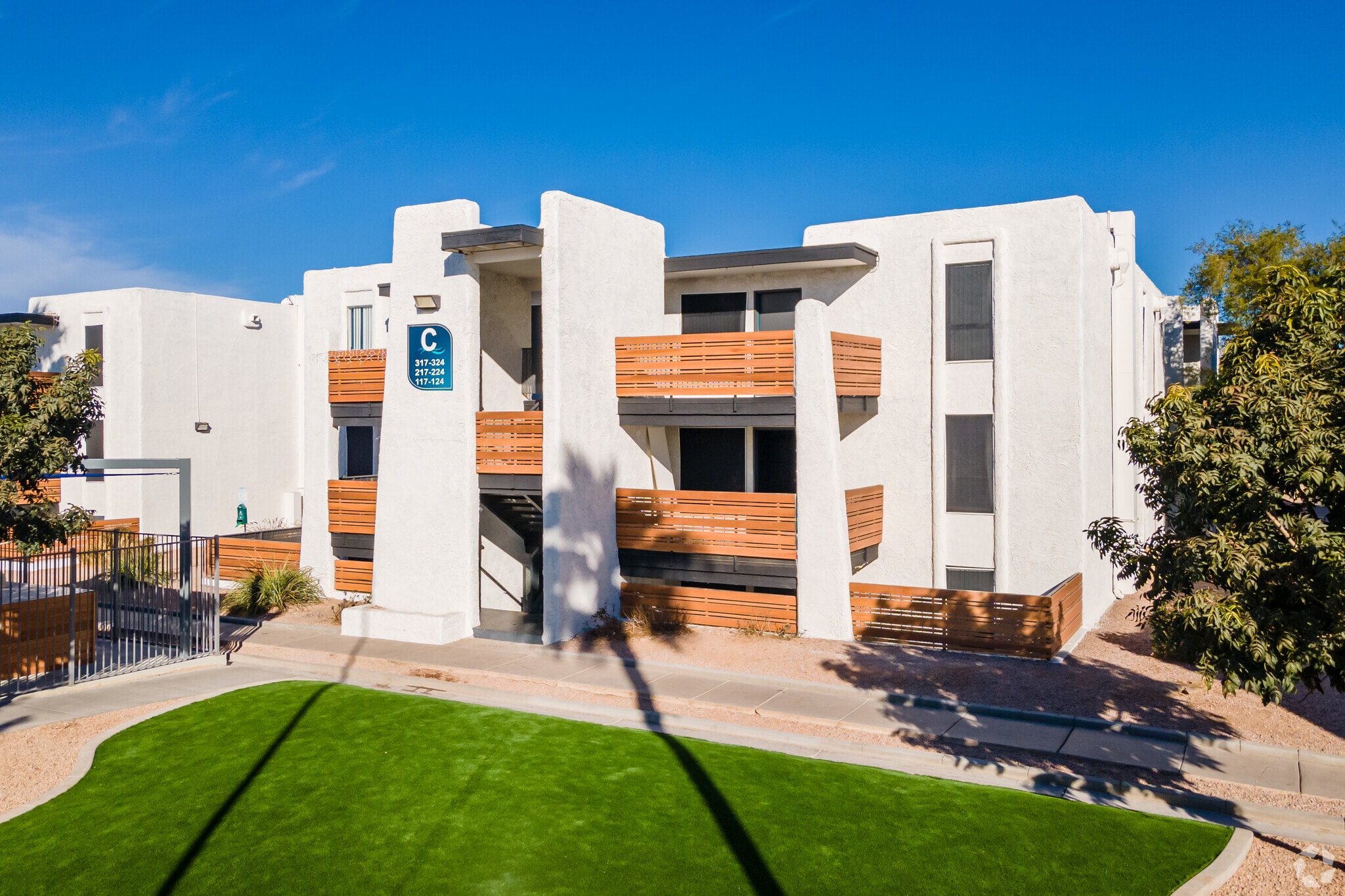 Luna Villa - 3333 W Dunlap Ave Phoenix, AZ 85051 | Apartments.com