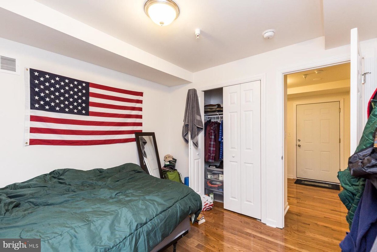 1429 Poplar St Unit 2A, Philadelphia, PA 19130 - Room for Rent in ...