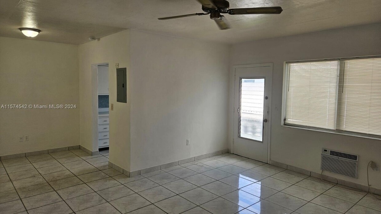 12665 NE 16th Ave Unit 32, North Miami, FL 33161 - Room for Rent in ...
