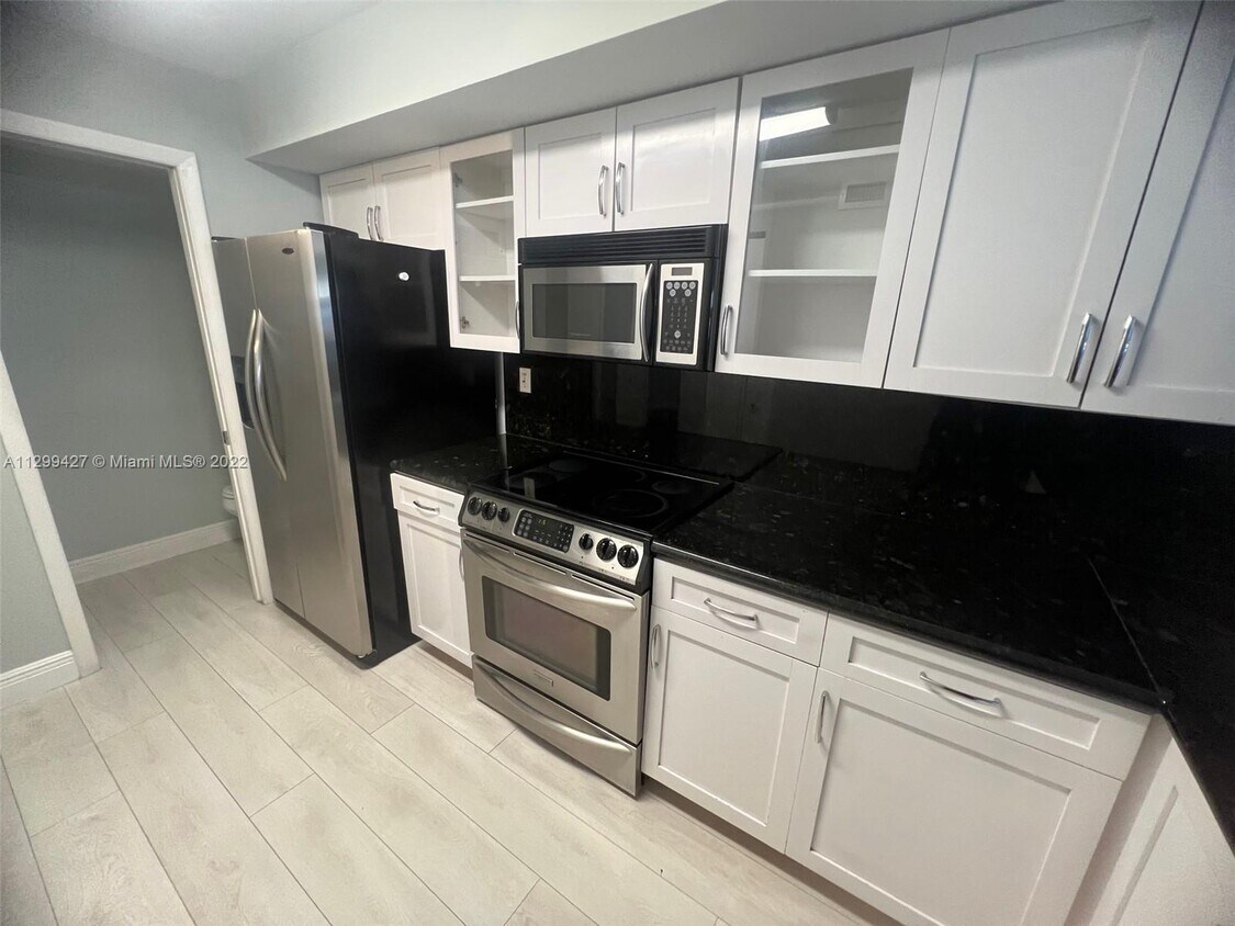 2977 McFarlane Rd Unit 10, Miami, FL 33133 - Condo for Rent in Miami ...