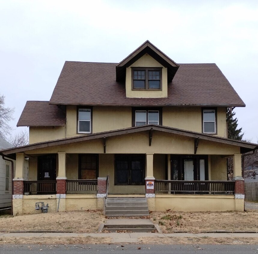 2805 Jules St Unit 2805 1/2 Jules Street, Saint Joseph, MO 64501 - Room ...