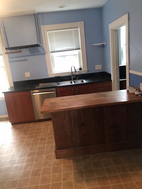 40 Tower St Unit 1, Boston, MA 02130 - Room for Rent in Boston, MA ...
