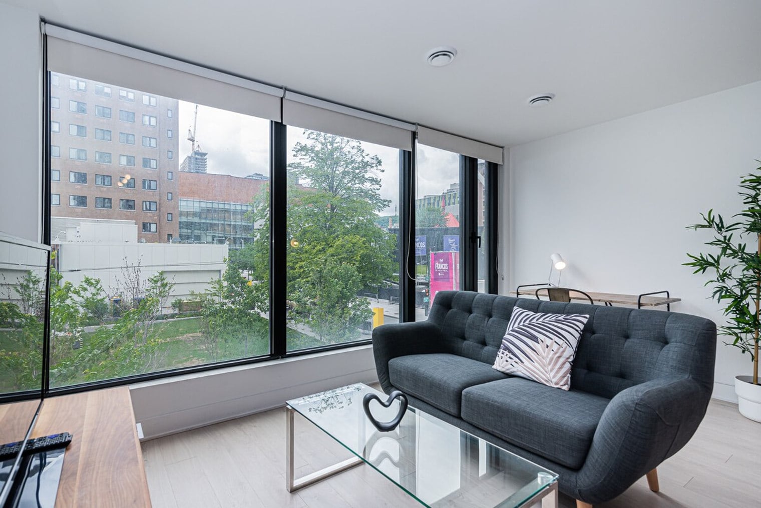 1441 Rue Saint-Urbain Unit SI ID1261842P, Montréal, QC H2X 2M6 ...