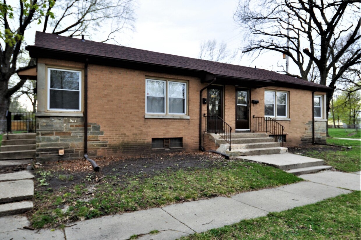 1807 9th Ave, Rockford, IL 61104 - Condo for Rent in Rockford, IL ...