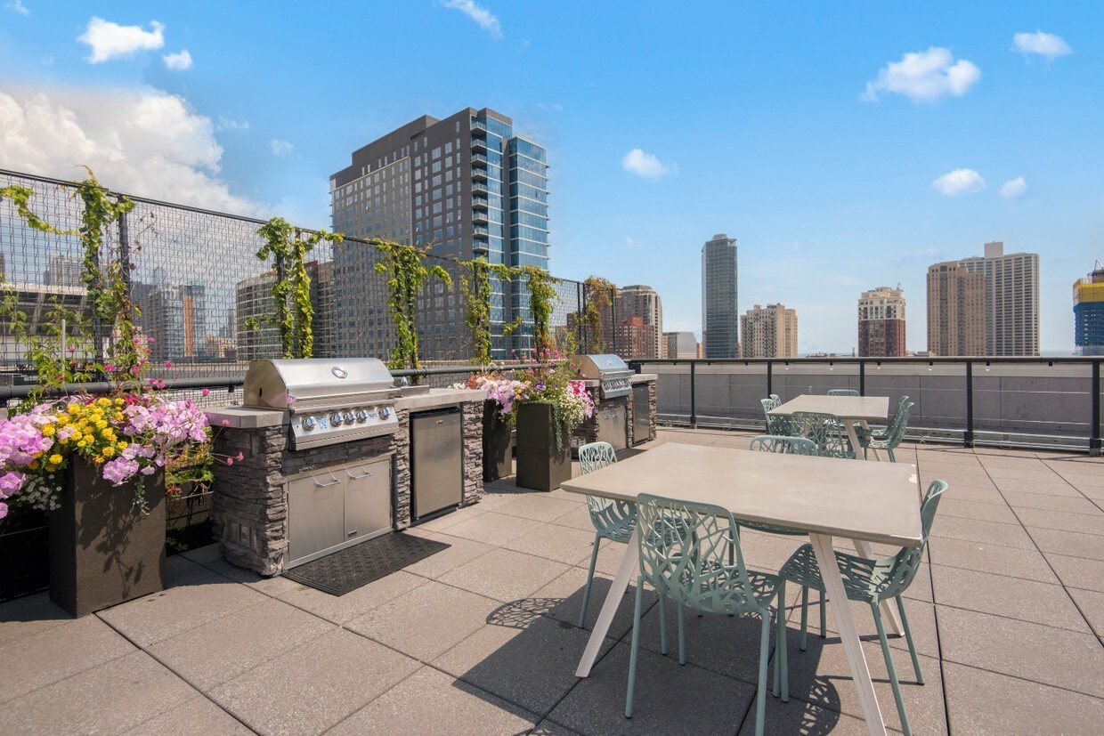 Roosevelt Collection Lofts - Apartments in Chicago, IL | Apartments.com