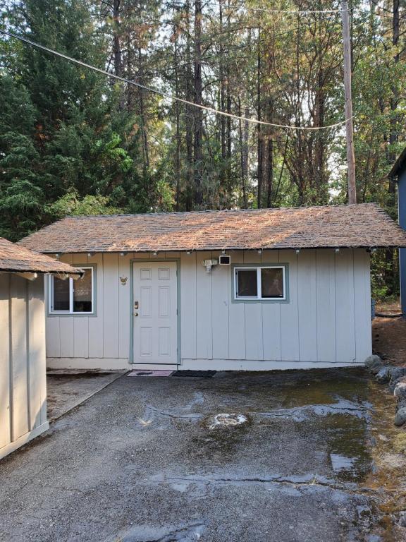 131 Rogue Manor Pl, Grants Pass, OR 97527 - House Rental in Grants Pass ...