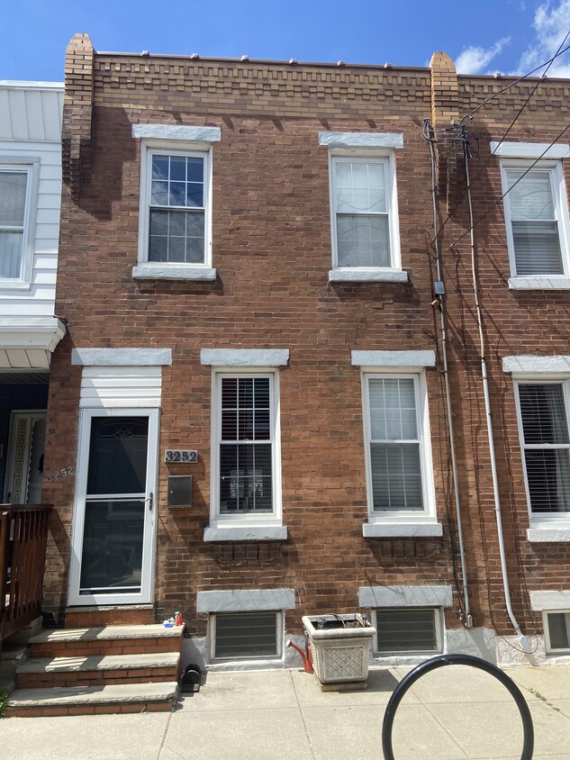 3252 Salmon St, Philadelphia, PA 19134 - Townhome Rentals in ...
