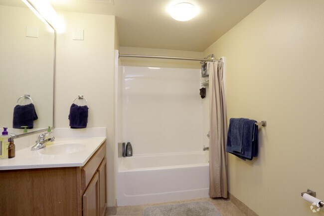 Presby Hall - UIUC Private Certified Housing Apartments - Champaign, IL ...