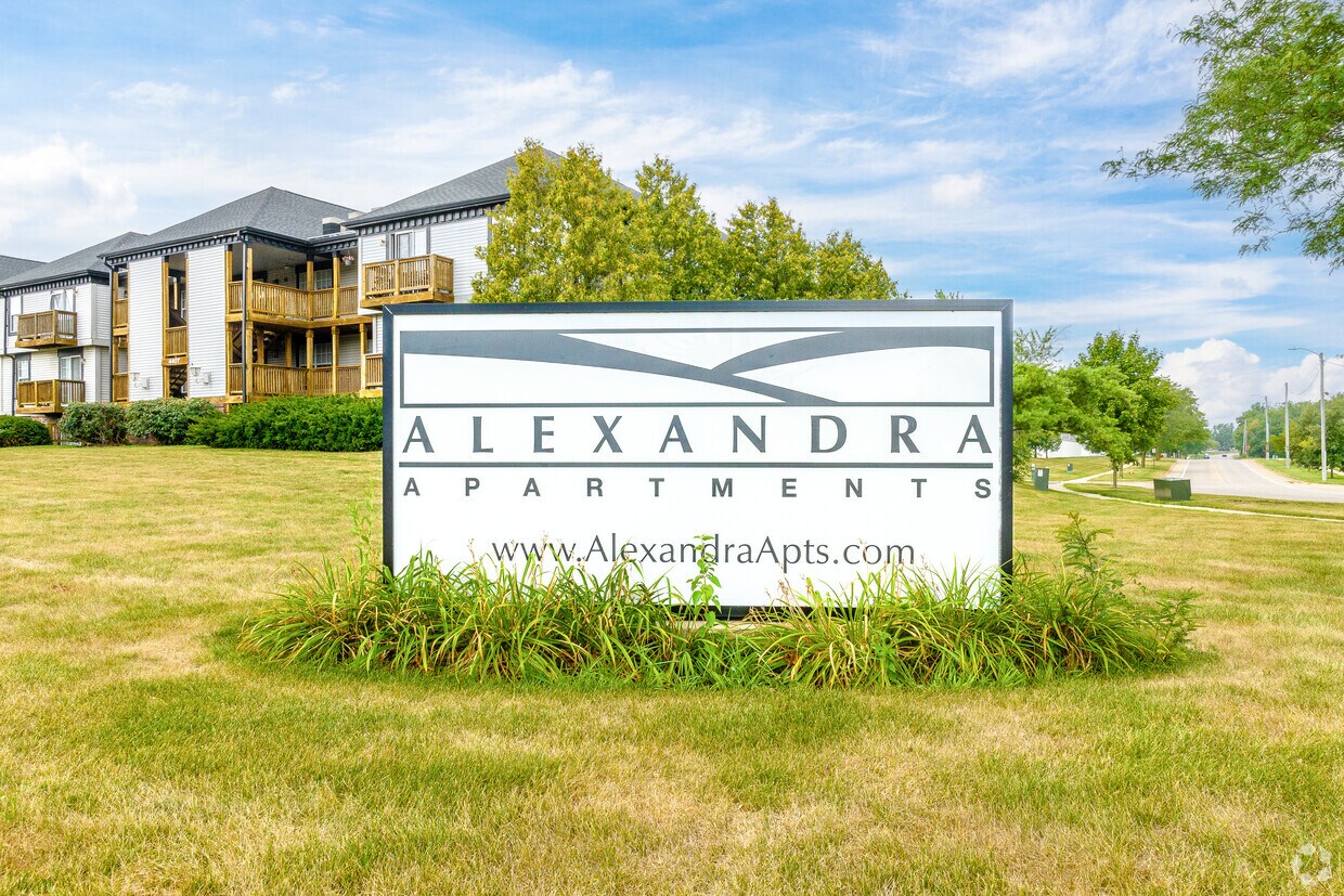 Alexandra Apartments - Apartments in Cedar Rapids, IA | Apartments.com