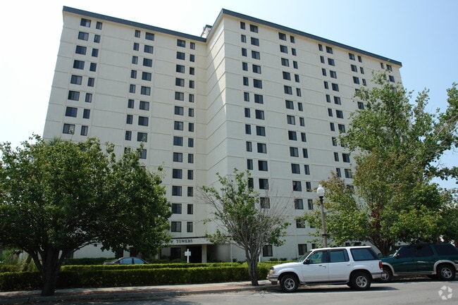 St. Andrews Towers 62+ community - Apartments in Coral Springs, FL ...